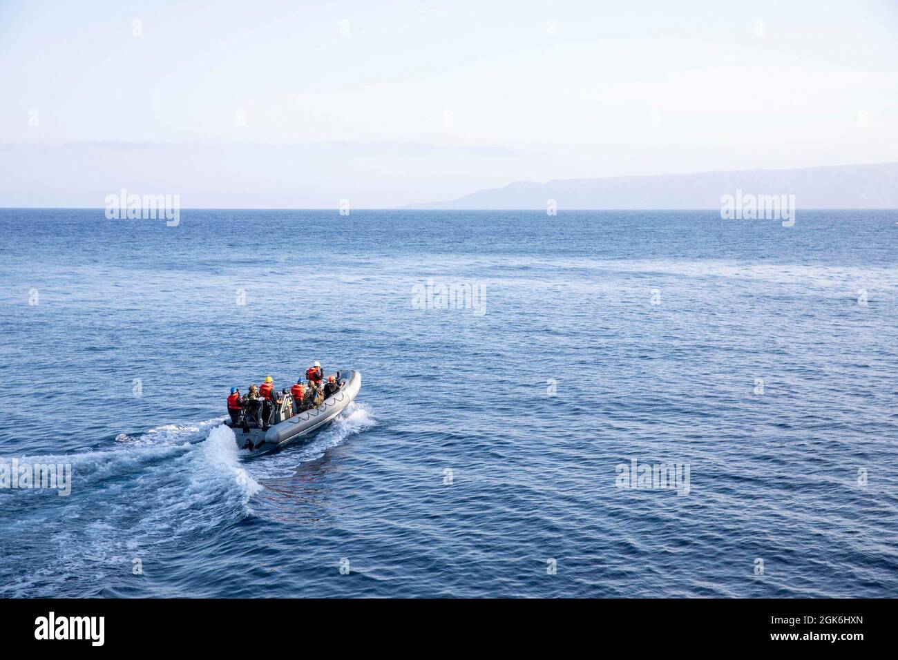 210815-N-LR905-2097 PACIFIC OCEAN (Aug. 15, 2021) – Sailors, assigned ...
