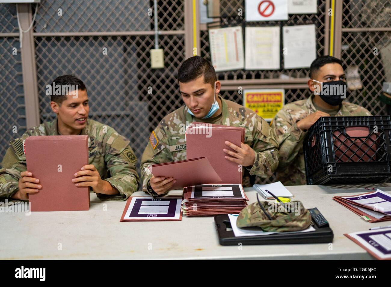 Paratroopers assigned 82nd Airborne Division, currently tasked to the ...
