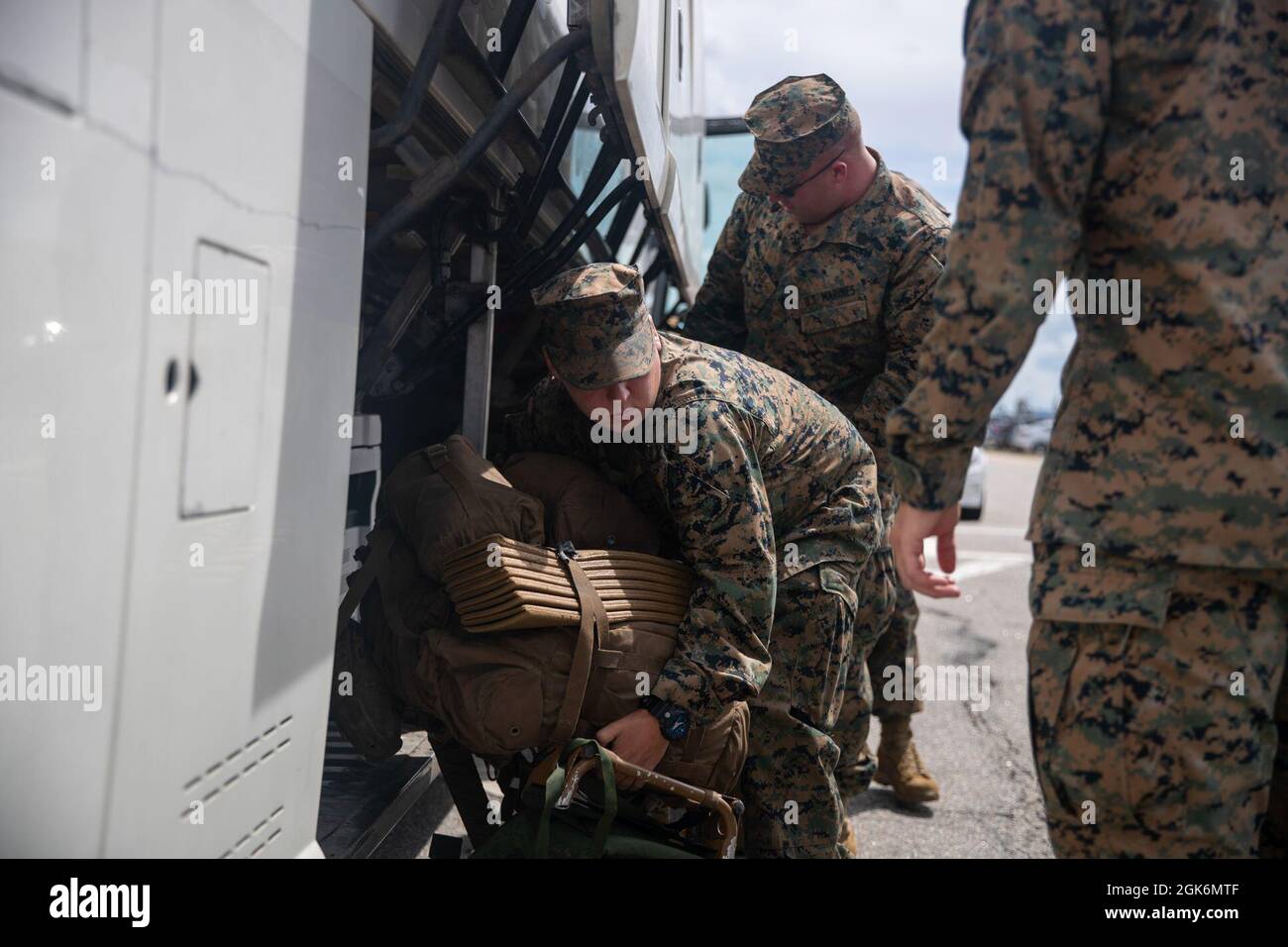 U.S. Marines from 1st Battalion, 6th Marine Regiment (1/6), 2d Marine ...