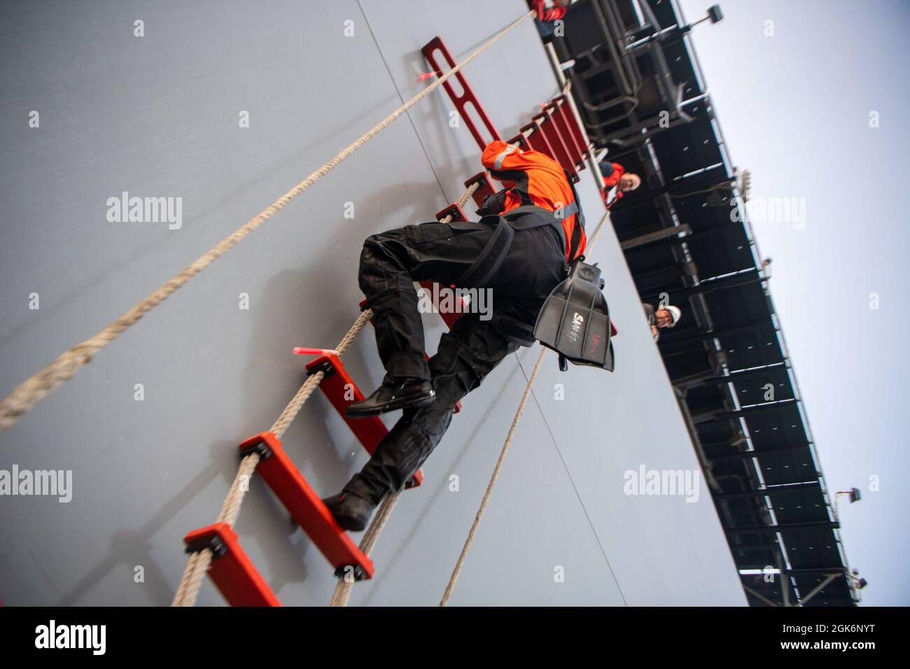 Ladder secured hi-res stock photography and images - Alamy