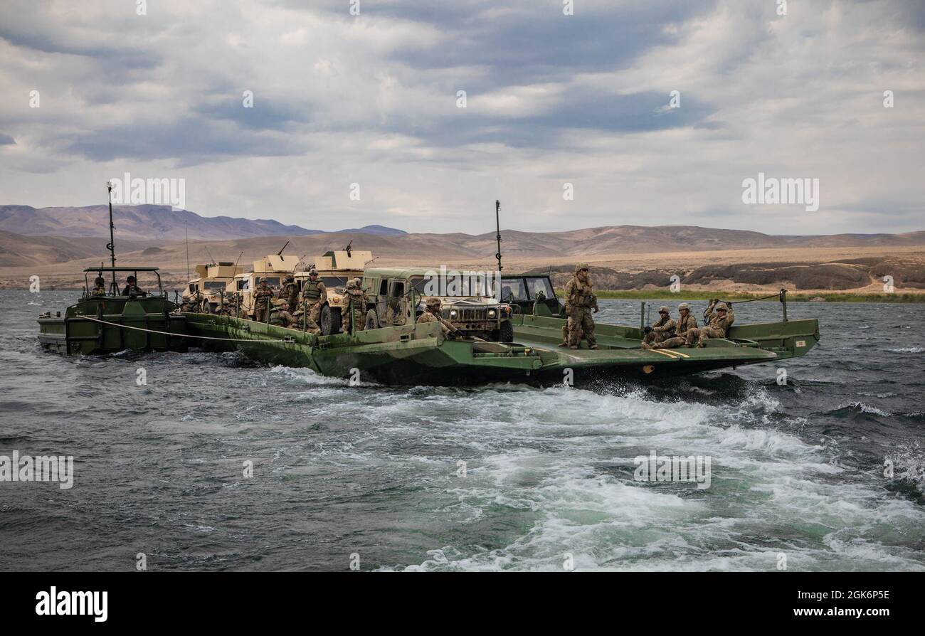 U.S. Army Reserve engineers with the 671st Engineer Company and 301st ...