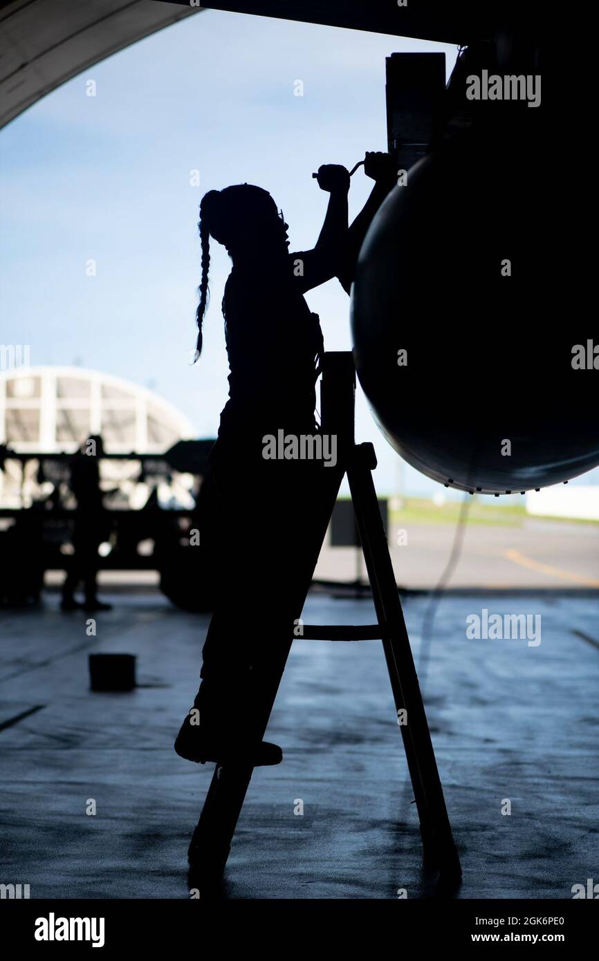U.S. Air Force Airman 1st Class Sara Maxwell, 44th Aircraft Maintenance ...
