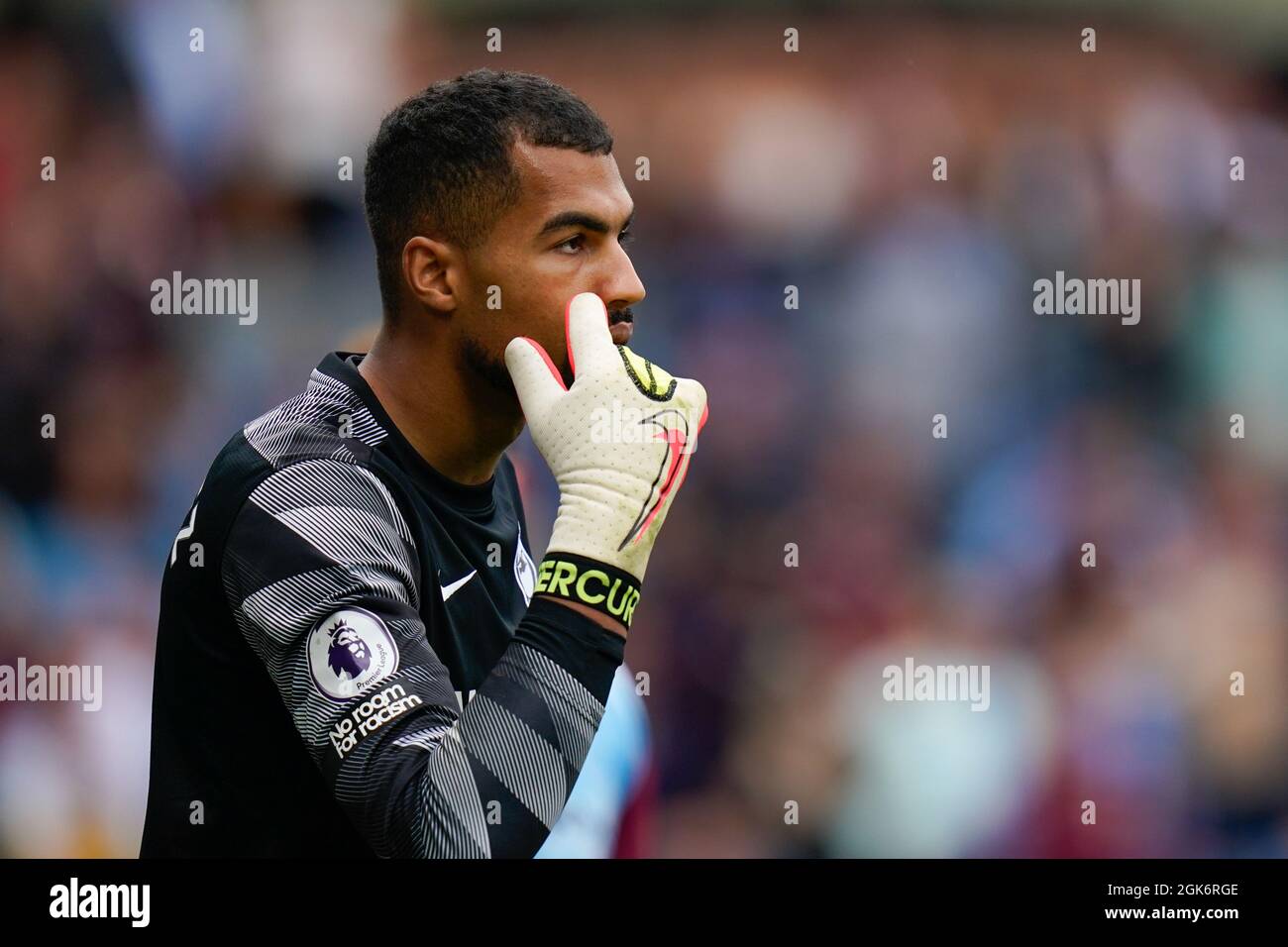 Goalkeeper robert sanchez hi-res stock photography and images - Alamy