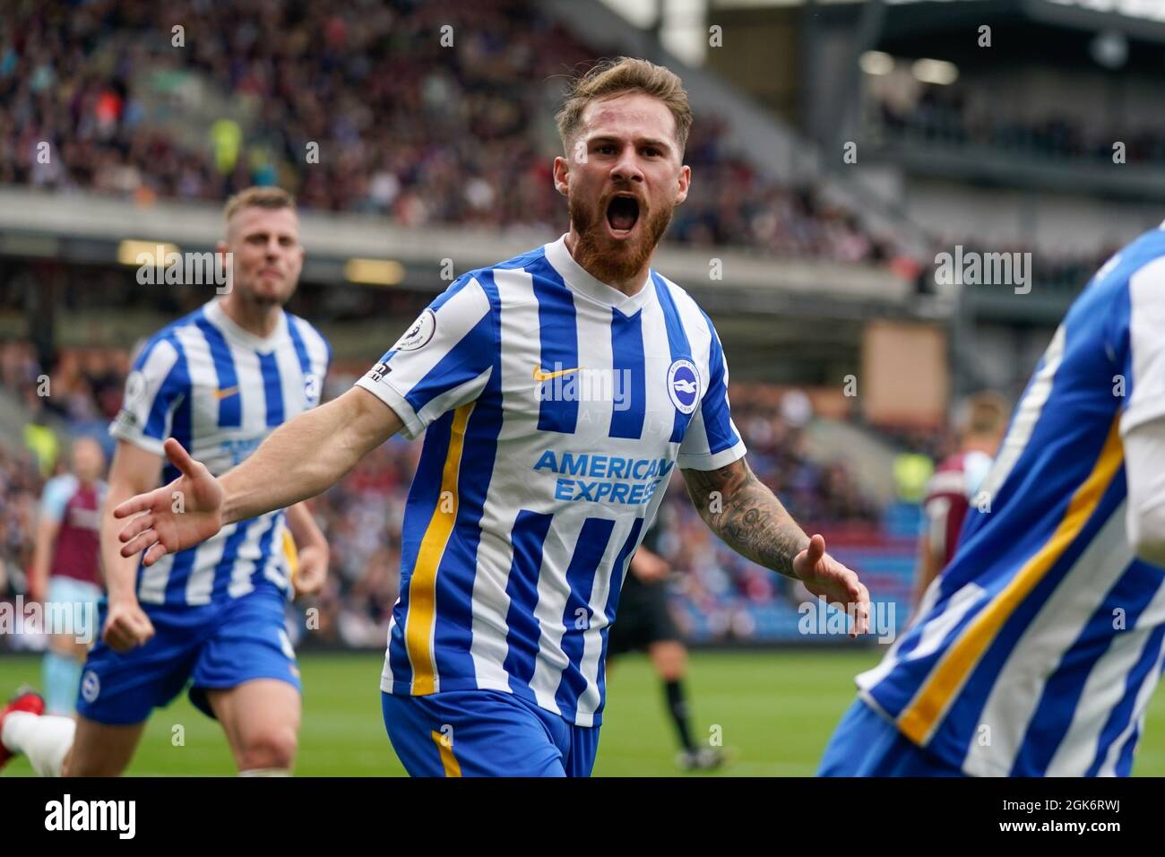 Brighton's Alexis MacAllister celebrates scoring to put his side 2-1 up ...