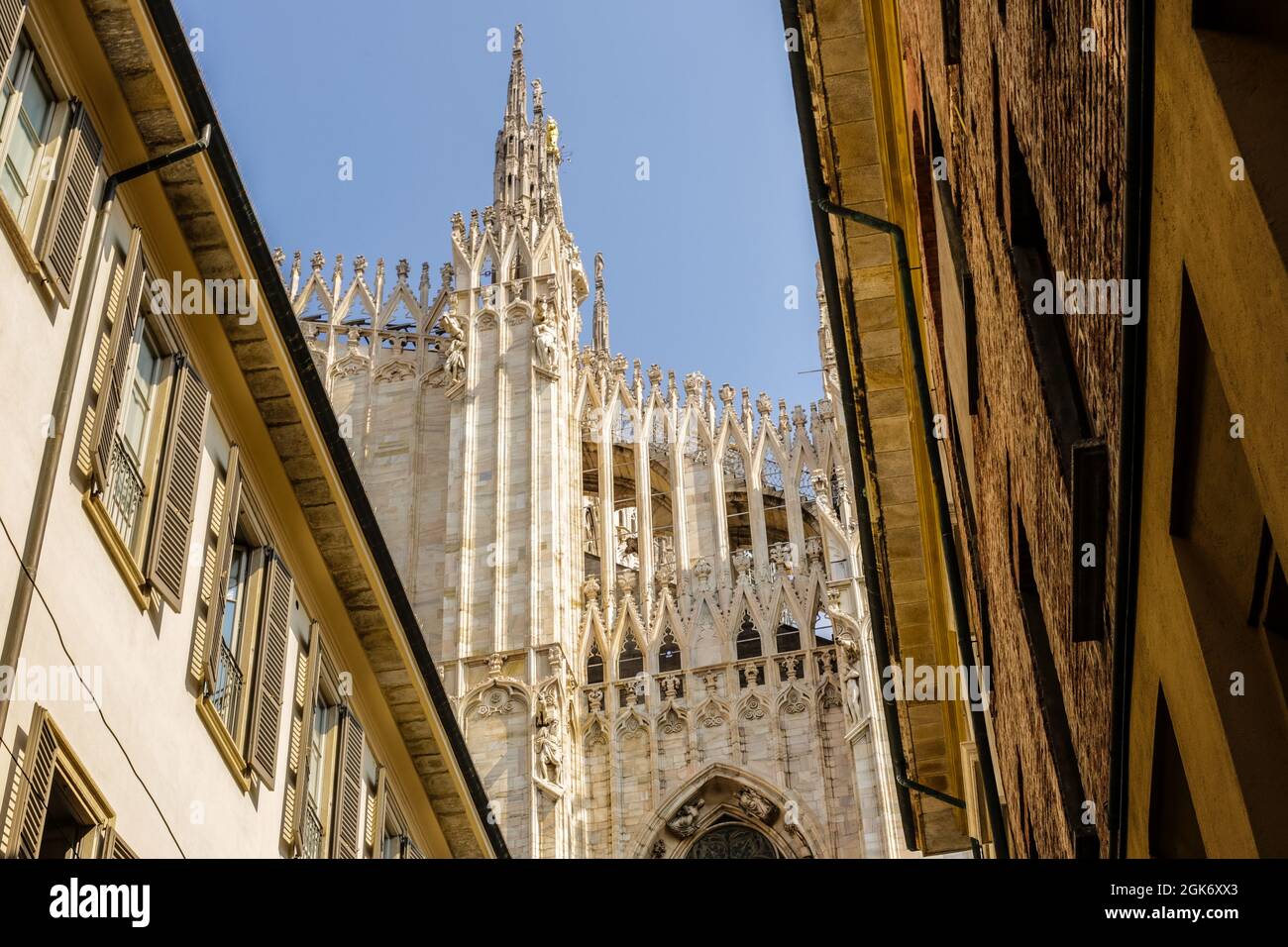 Sunny day milan famous duomo hi-res stock photography and images - Alamy