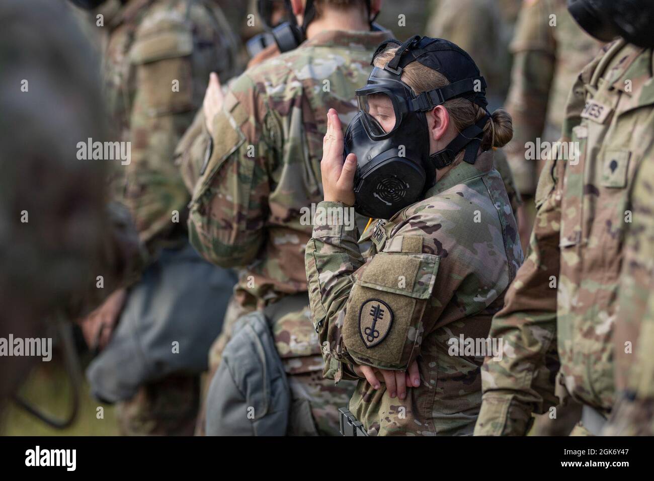 Joint service general purpose mask hi-res stock photography and images ...