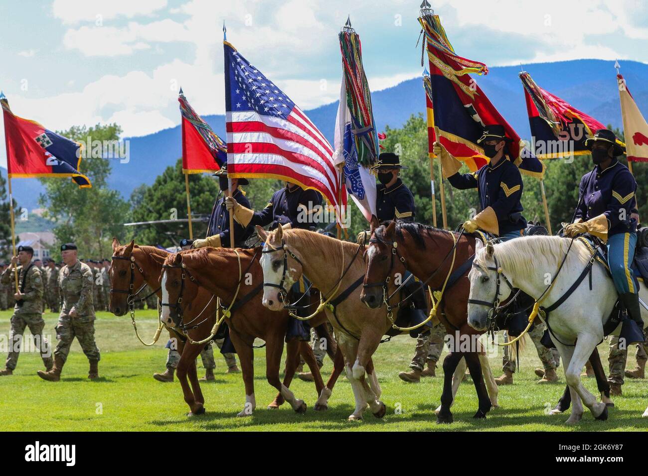 The 4th Infantry Division and Fort Carson Mounted Color Guard ...
