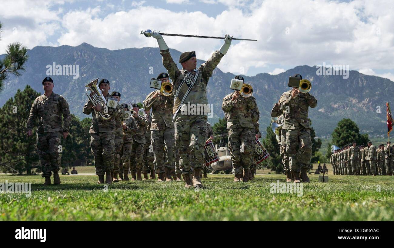 The 4th Infantry Division and Fort Carson Band participate in the ...