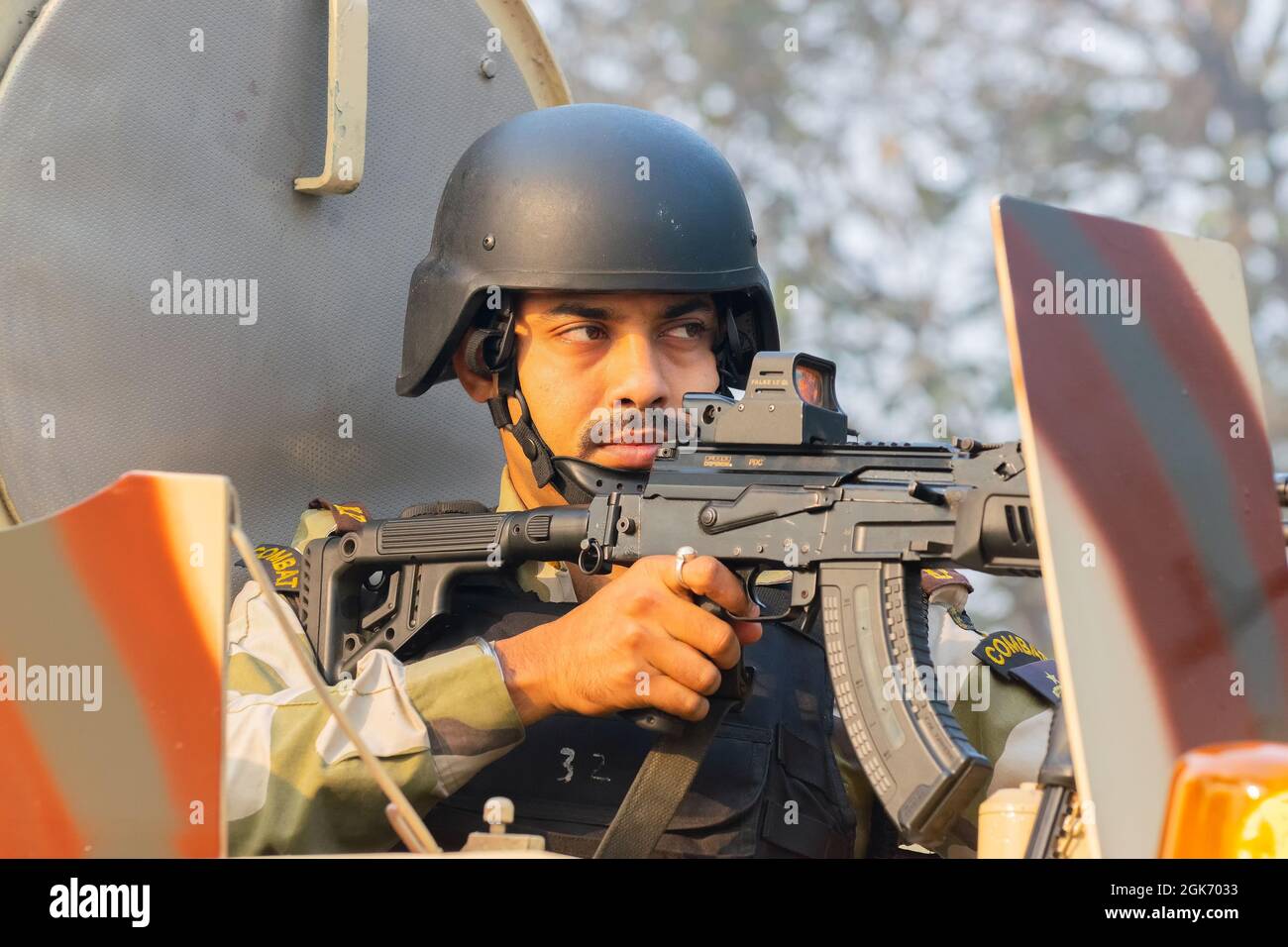 Indian army soldier face hi-res stock photography and images - Alamy