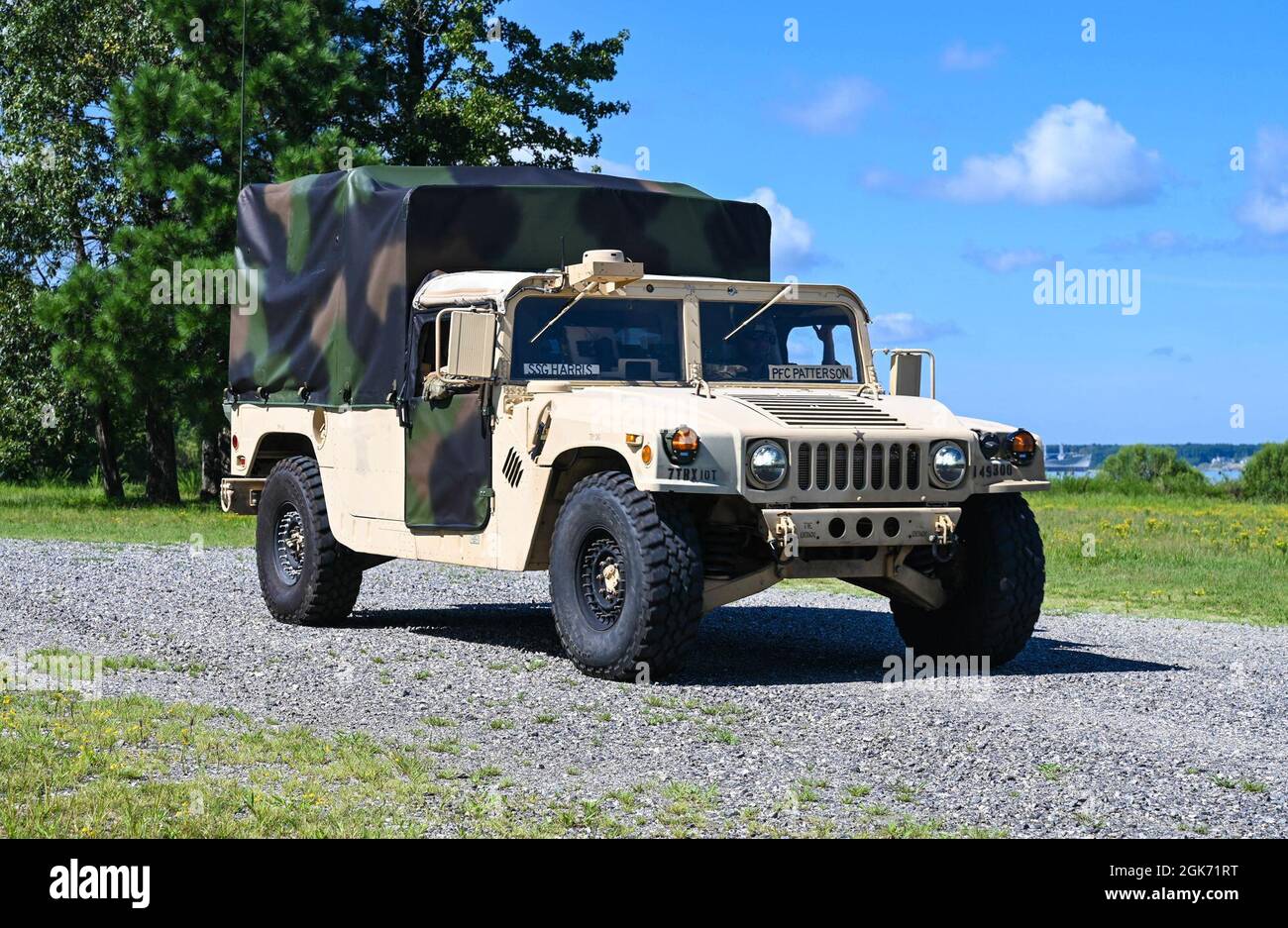 U.S. Army Soldiers assigned to the 149th Seaport Operations Company ...