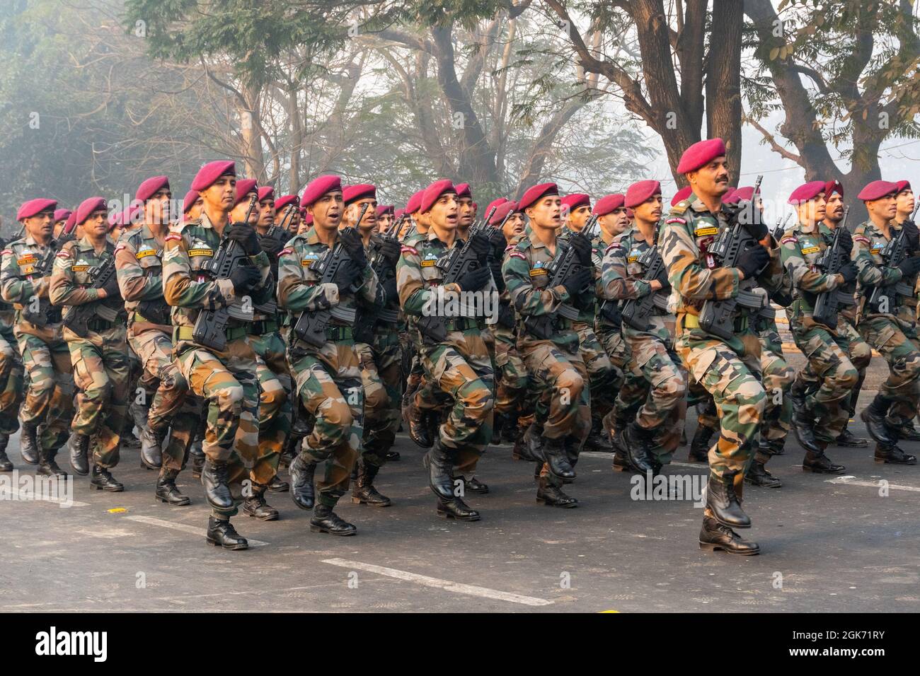Indian army marching 2018 hi-res stock photography and images - Alamy