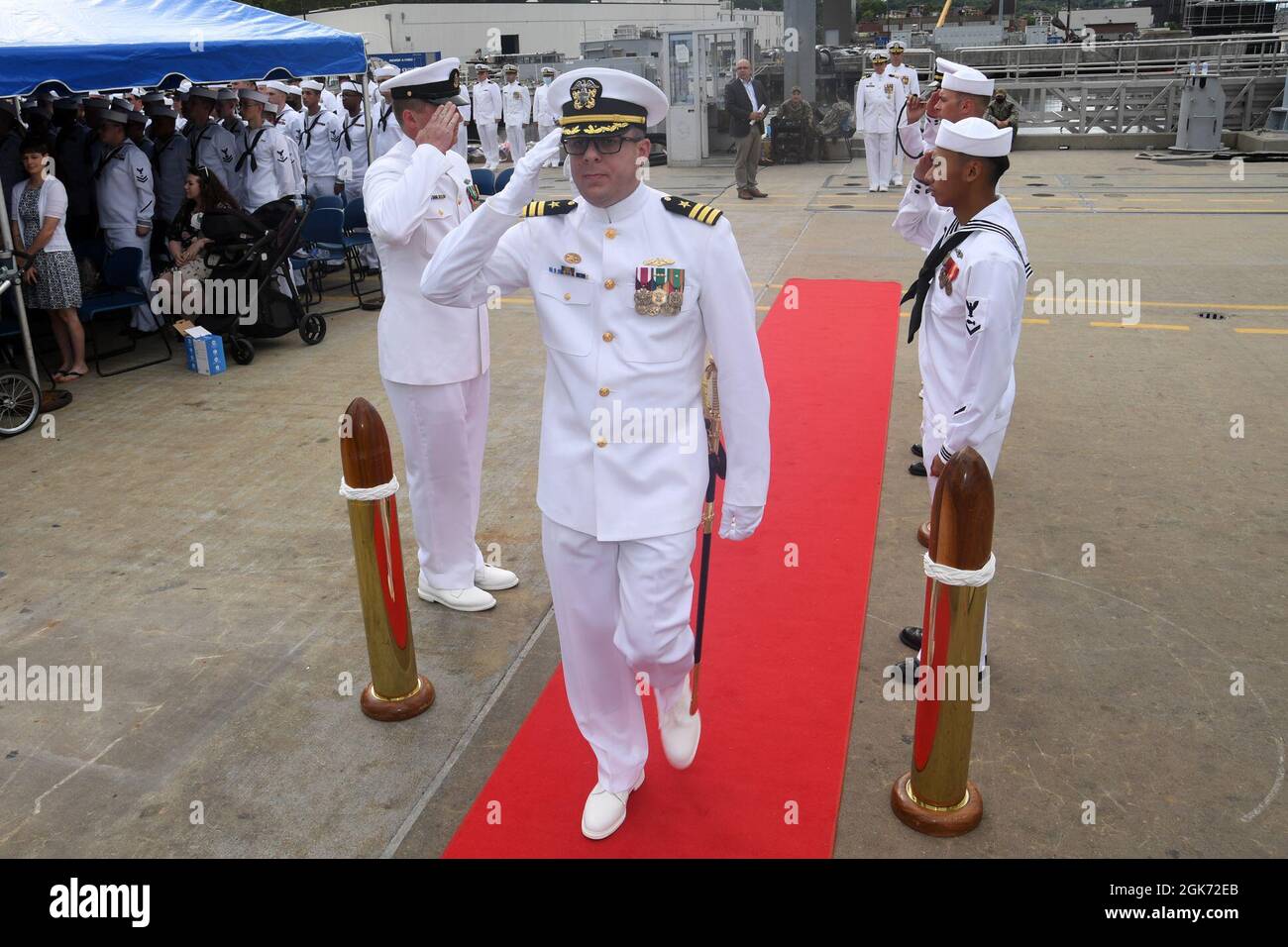 210820-N-GR655-006 GROTON, Conn. (August 21, 2021) – Cmdr. Joseph ...
