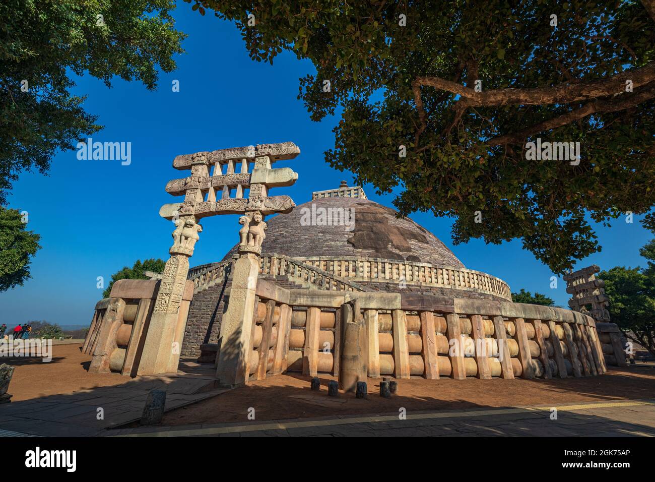 Sanchi is a buddhist complex hi-res stock photography and images - Alamy