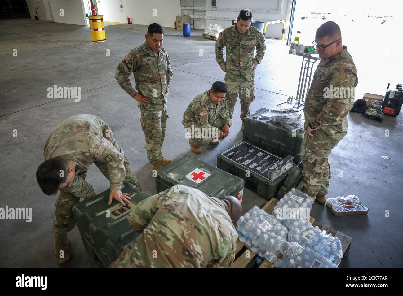 U.S. Army Soldiers from 30th Medical Brigade, 21st Theater Sustainment ...