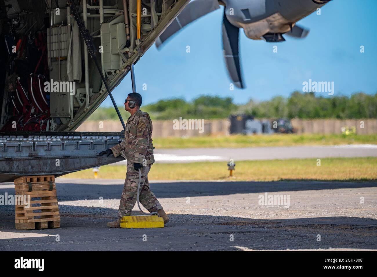 U.S. Air Force Tech. Sgt. Joshua Greenbaum, aerial port operations ...