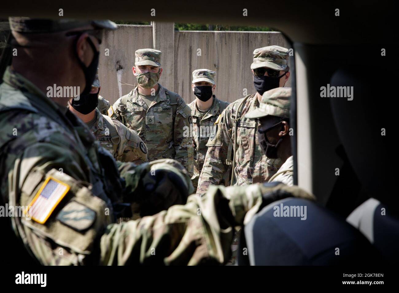 Army Reserve Soldiers from the 447th Military Police Company train on ...