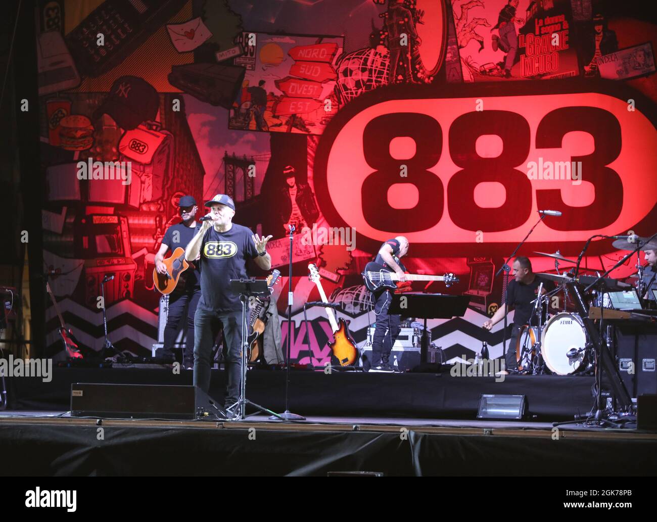 Cantare un concerto hi-res stock photography and images - Alamy