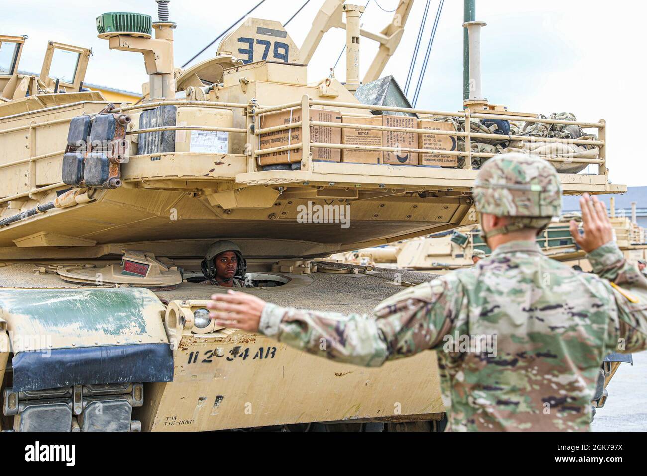 M1a2 abrams tank crewman hi-res stock photography and images - Alamy
