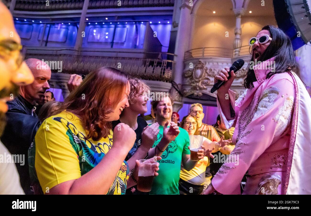 Elvana elvis fronted nirvana hi-res stock photography and images - Alamy