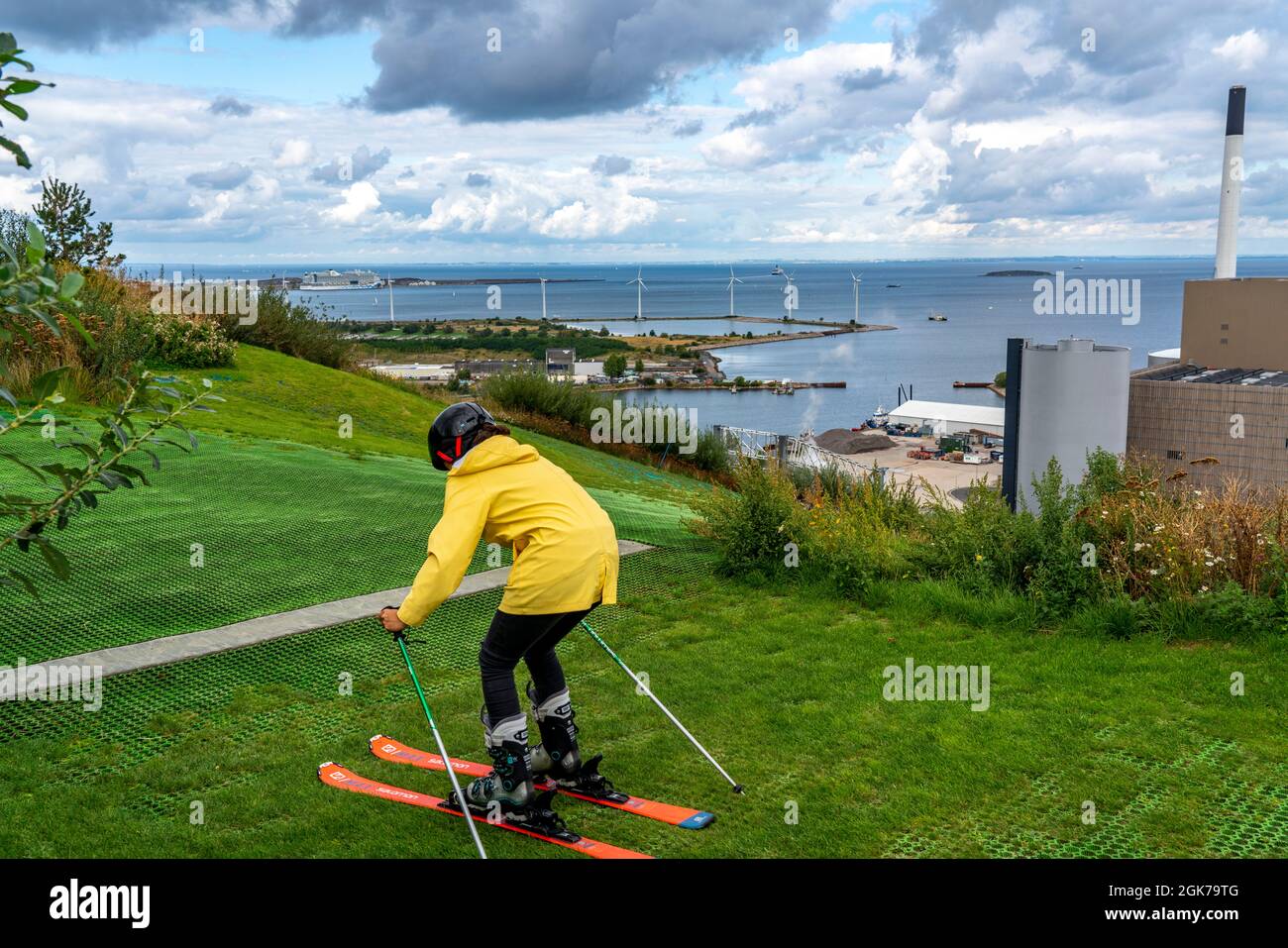 CopenHill, waste incineration plant and artificial ski slope, skiing with a view of the Øresund ...