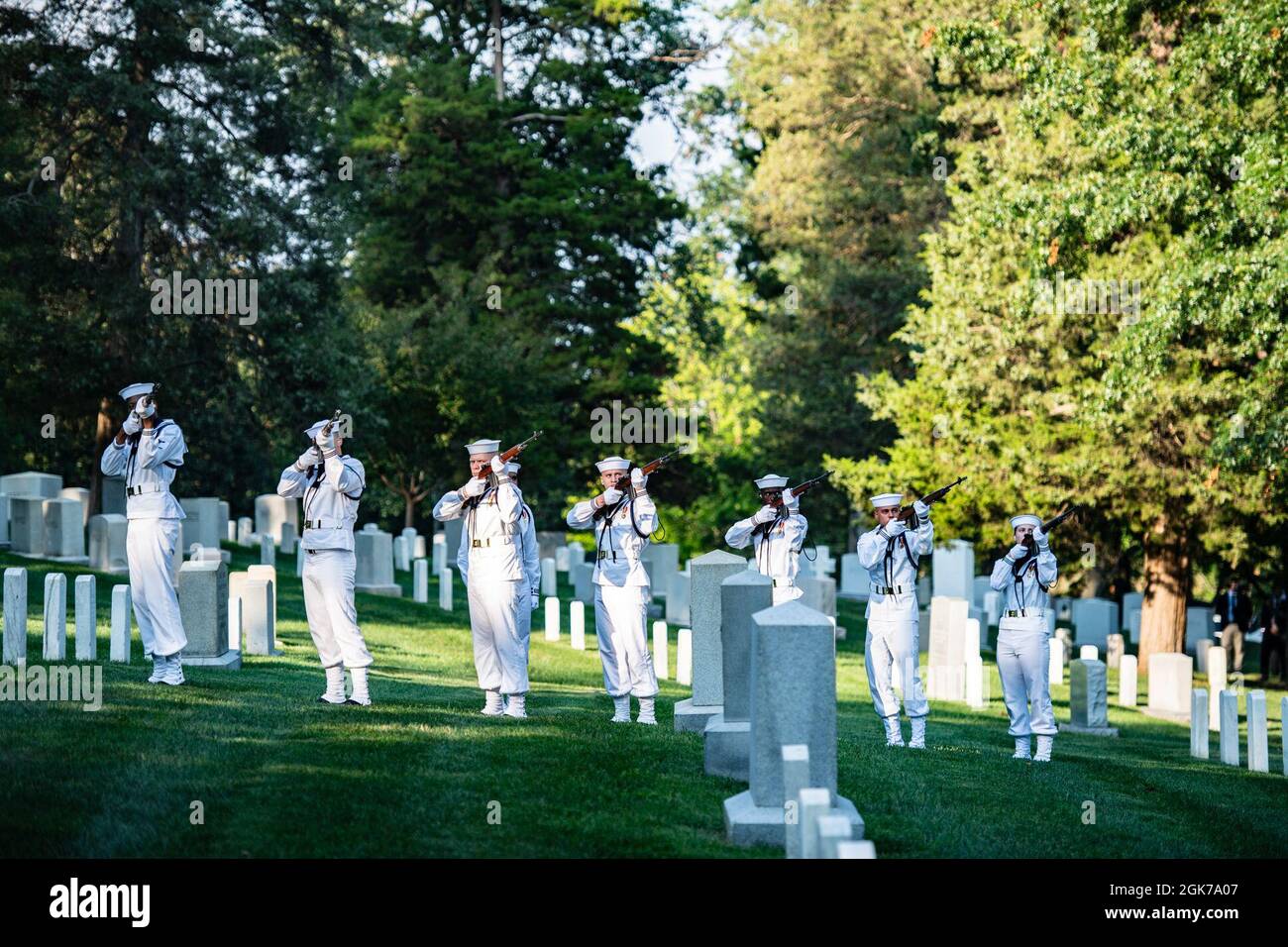 3 rifle volleys hi-res stock photography and images - Alamy