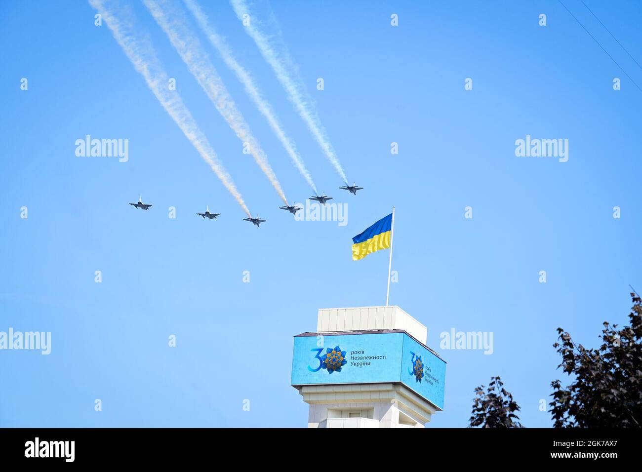 Ukrainian military aircraft flyover the Independence Day parade at Kyiv ...