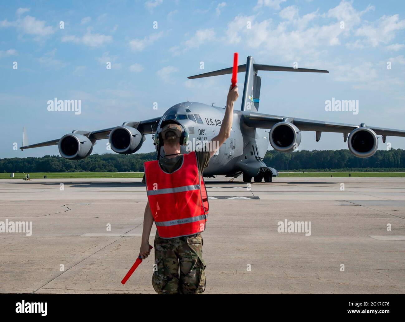 Airman 1st Class Tyler Davis, 736th Aircraft Maintenance Squadron crew ...