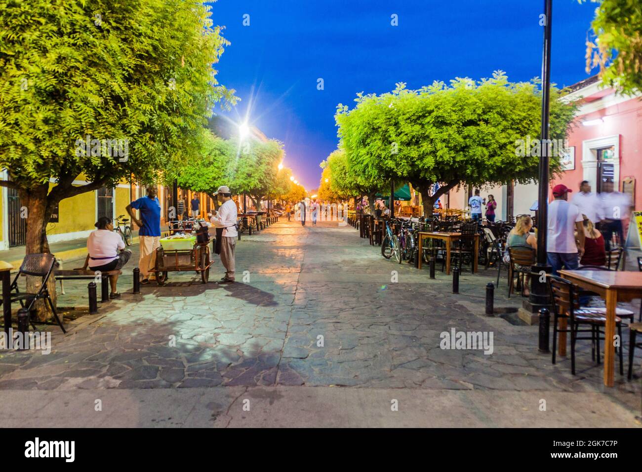 Calle la calzada granada nicaragua hi-res stock photography and images ...