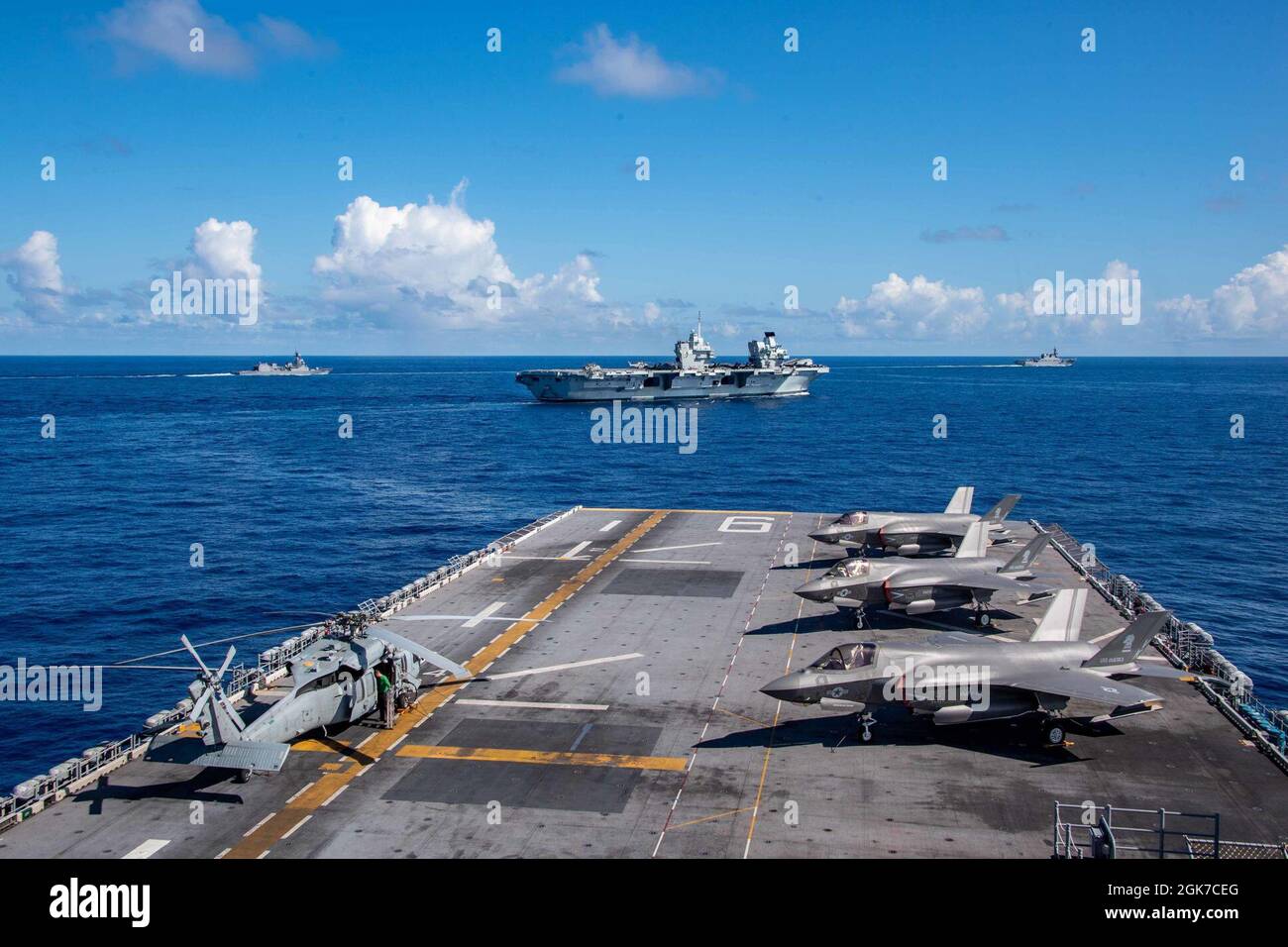 Jmsdf ship ise hi-res stock photography and images - Alamy
