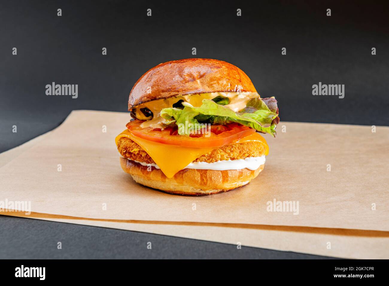 Classic hamburger macro black background hi-res stock photography and ...