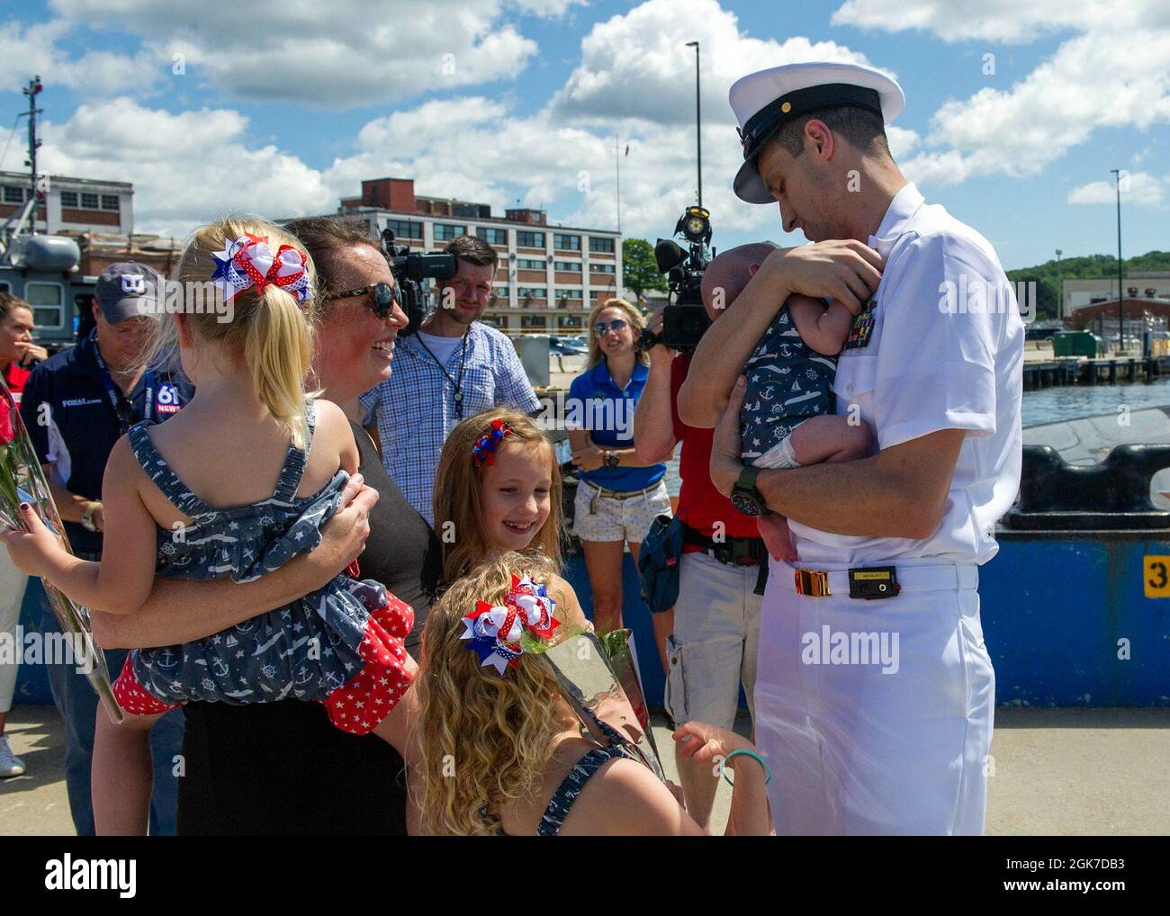 210824-N-ME396-1484 GROTON, Conn. (August 26, 2021) A Chief Petty ...