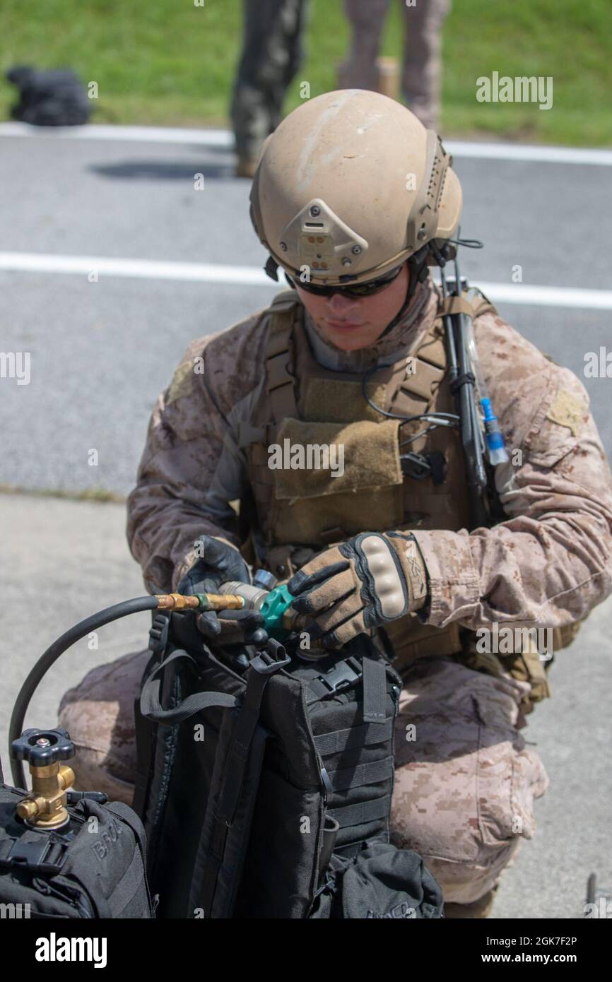 A U.S. Marine with 4th Platoon, Force Reconnaissance Company, III ...