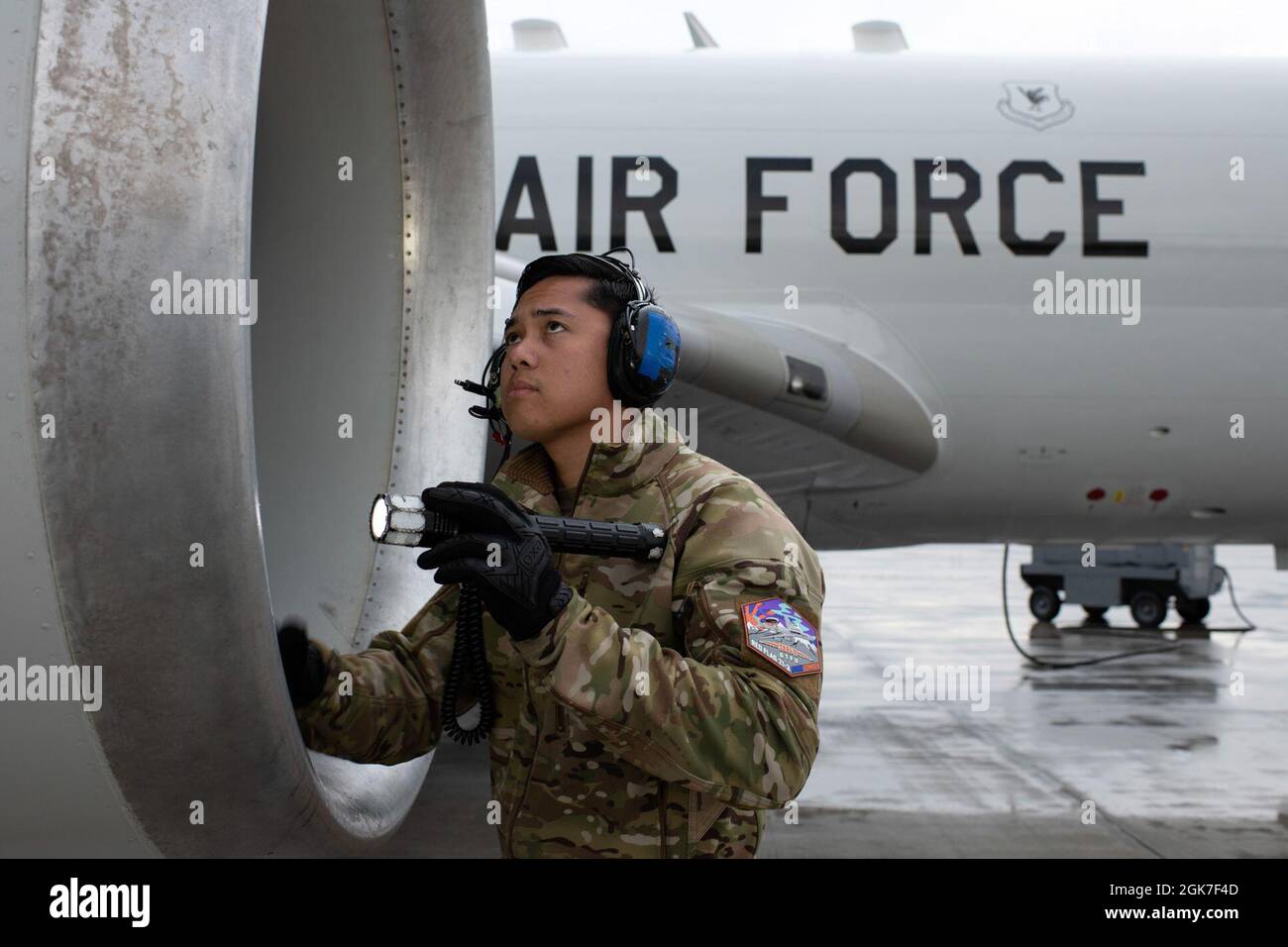 718th air maintenance squadron hi-res stock photography and images - Alamy