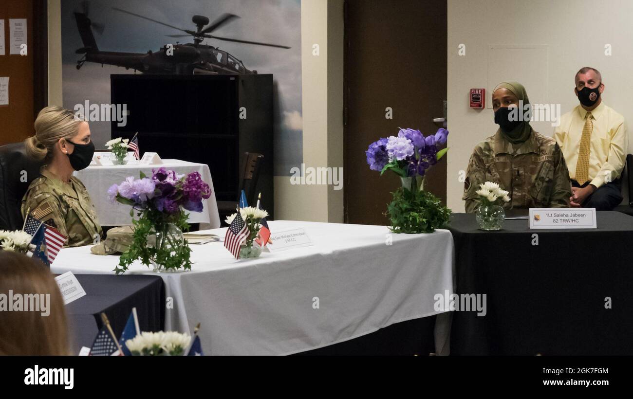 Solid rock cafe hi-res stock photography and images - Alamy