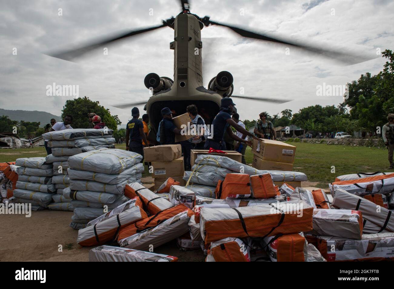 Haiti 2021 earthquake aid hi-res stock photography and images - Alamy