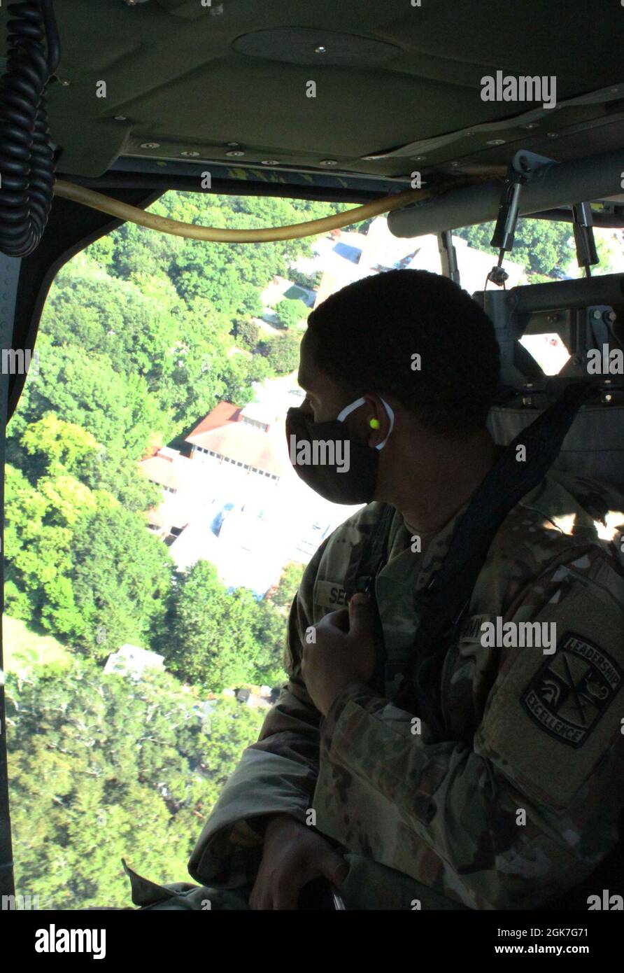 North Carolina National Guard Soldiers assigned to Charlie Company, 1st ...