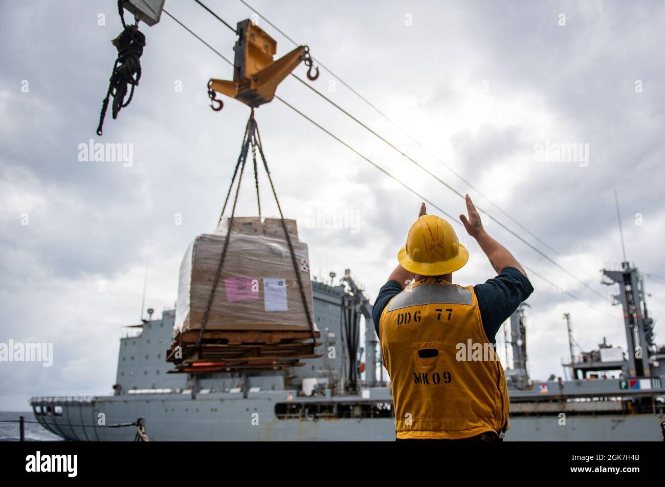 210826-N-MR124-1189 SOUTH CHINA SEA (Aug. 26, 2021) Boatswain’s Mate ...