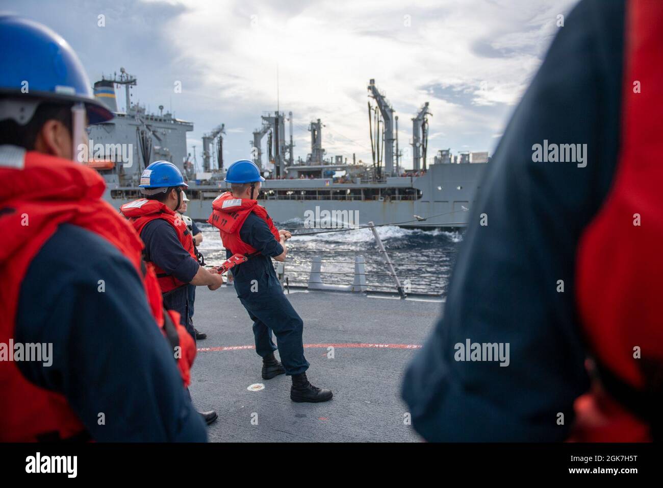 210826-N-MR124-1091 SOUTH CHINA SEA (Aug. 26, 2021) Sailors aboard ...