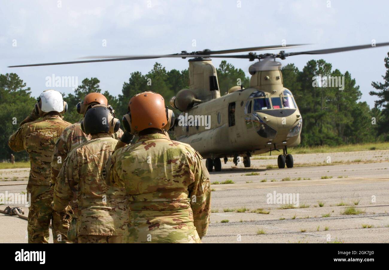 Soldiers of the 135th Quartermaster Company, 87th Division Sustainment ...