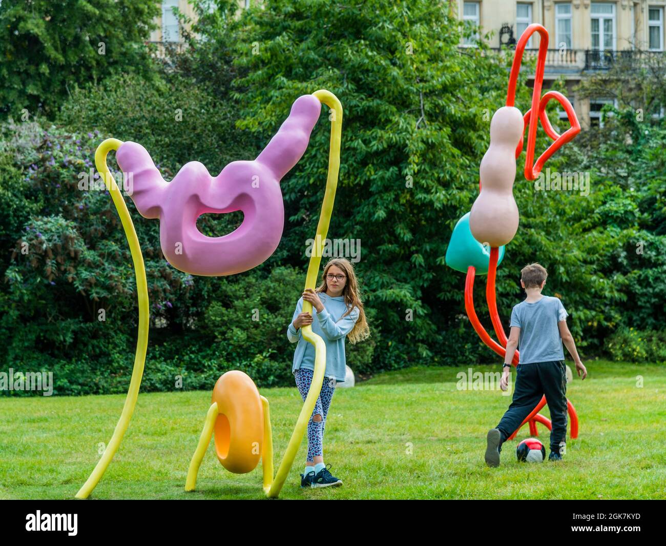 London, UK. 13th Sep, 2021. Works by Vanessa da Silva including Muamba ...