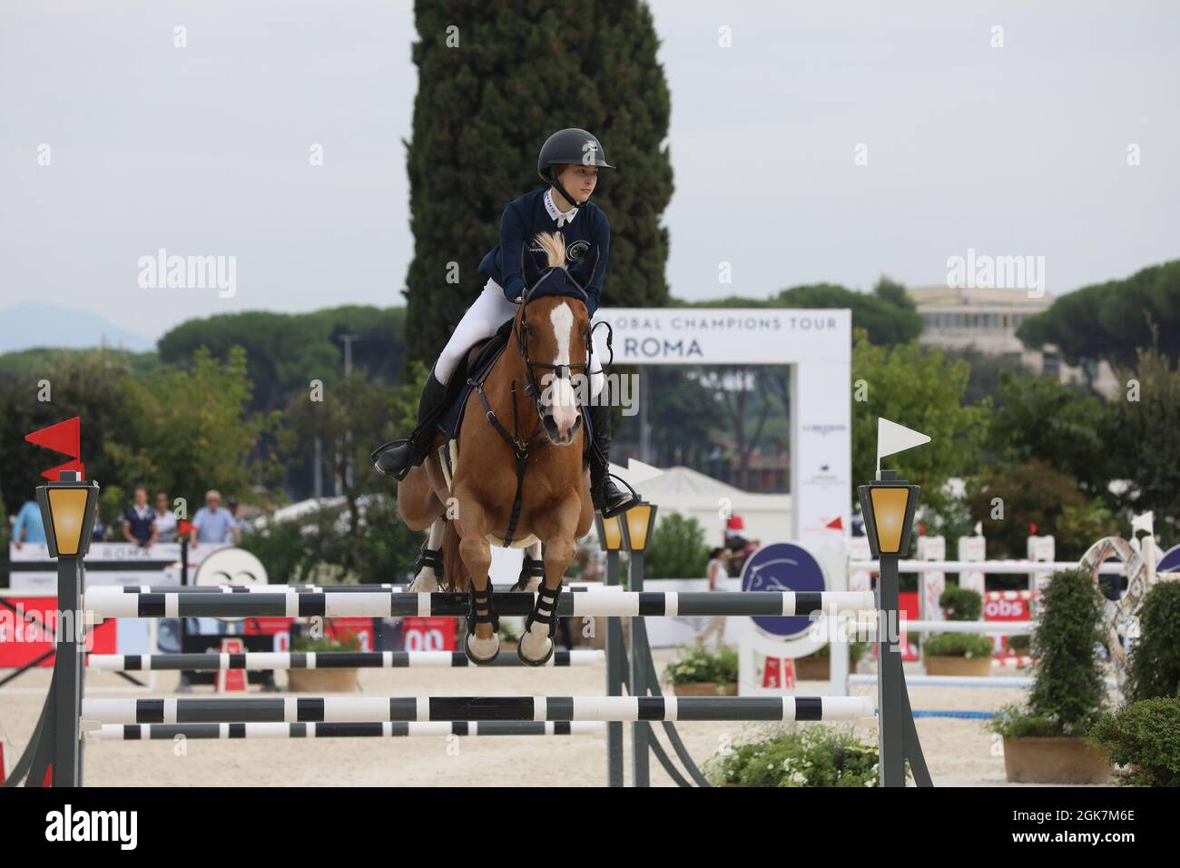 Eve Jobs, daughter of the Apple founder Steve Jobs jump with his horse ...