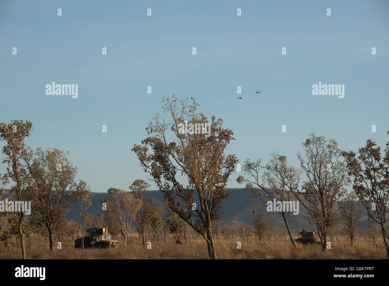 Live overhead line hi-res stock photography and images - Alamy