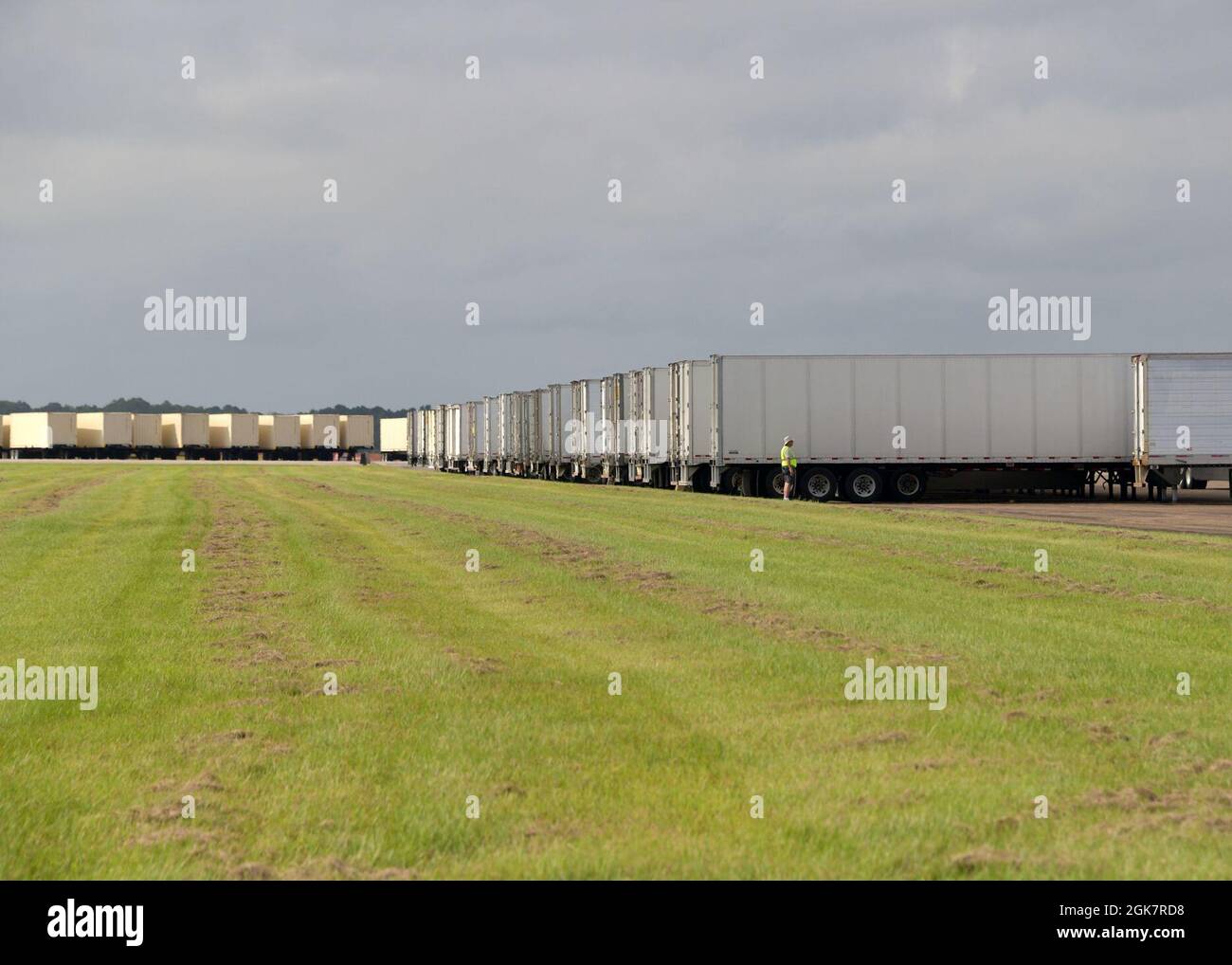 Fema tarps hi-res stock photography and images - Alamy
