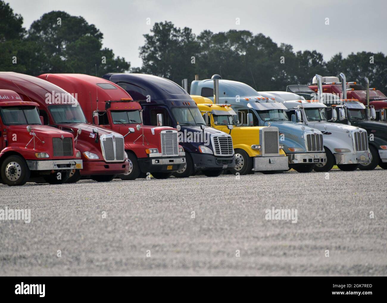 Position of trucks hi-res stock photography and images - Alamy