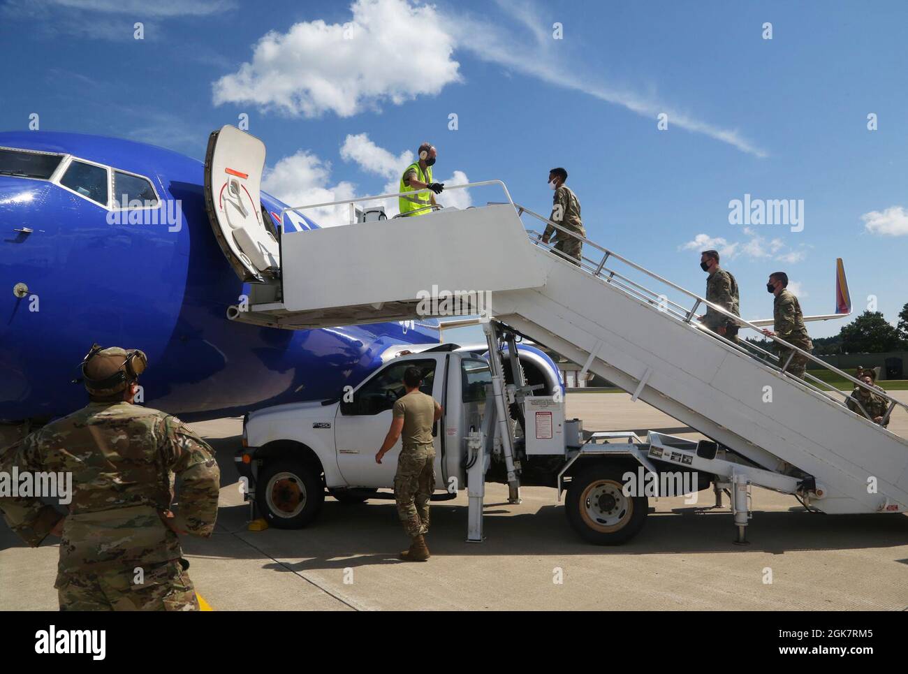 Afghan refugee plane hi-res stock photography and images - Alamy