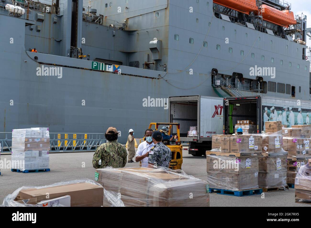 NAVSUP Fleet Logistics Center (FLC) Jacksonville personnel work ...
