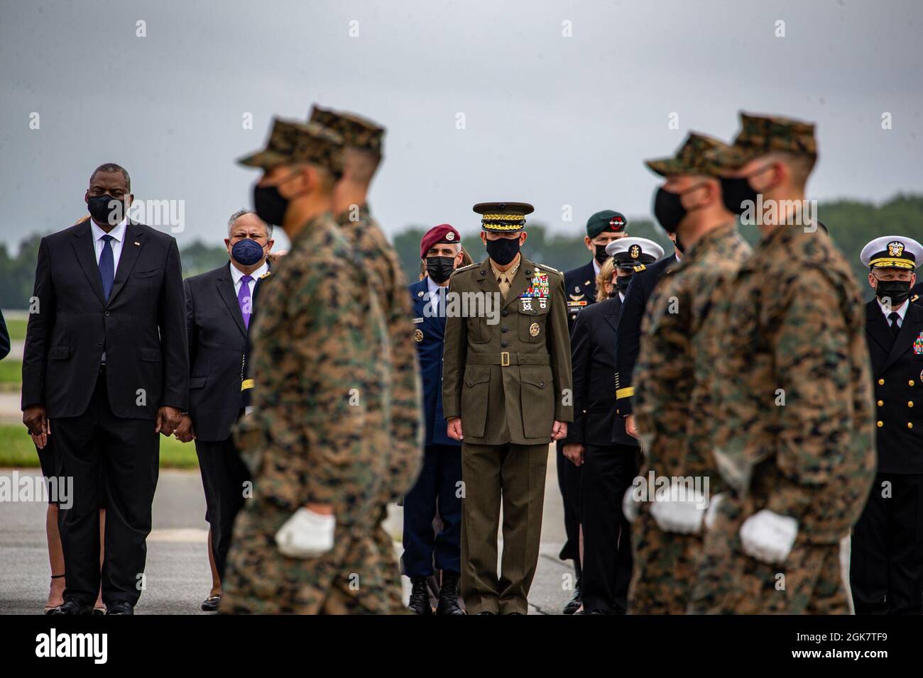Marine sgt nicole gee hi-res stock photography and images - Alamy
