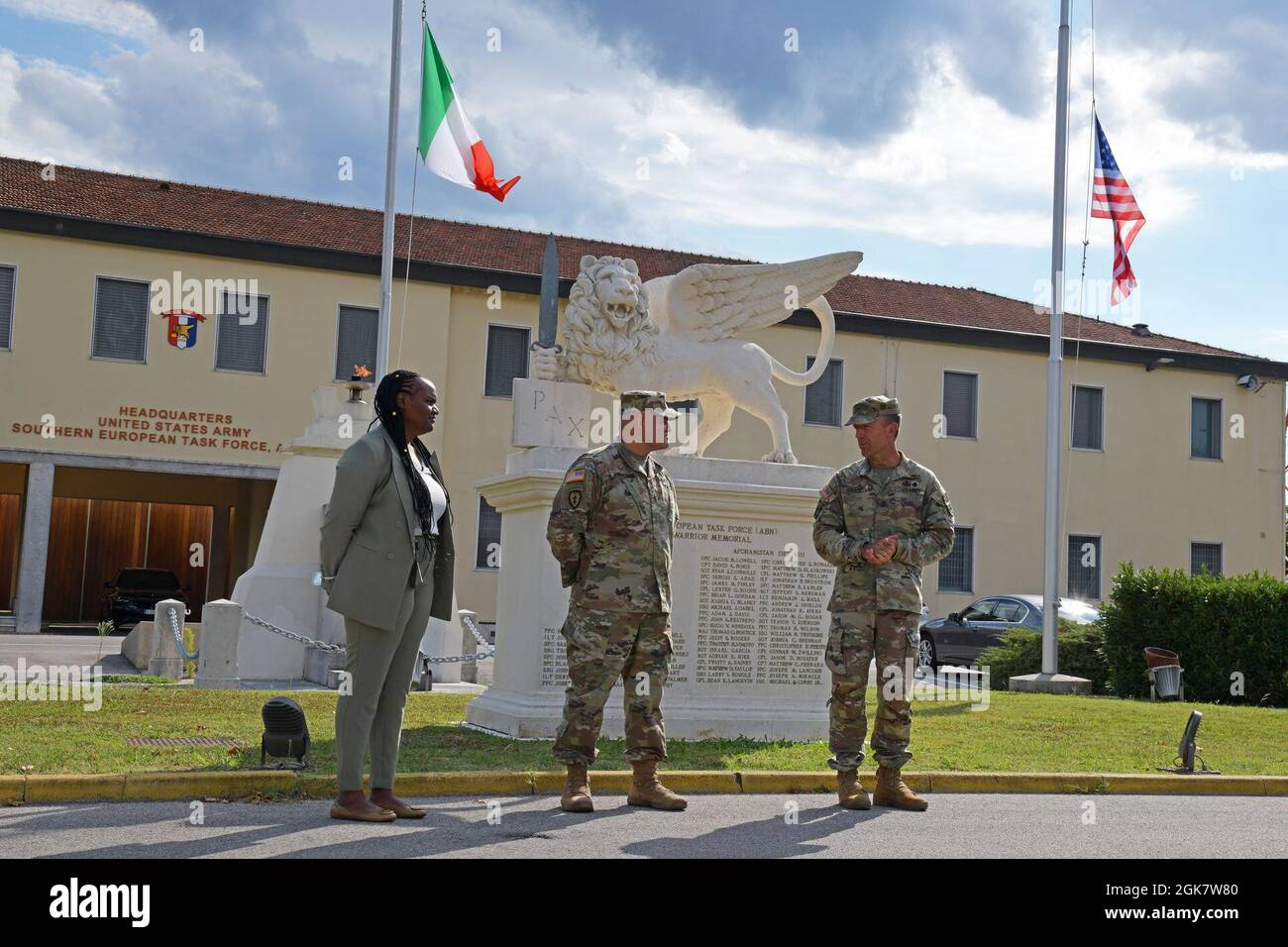 509th signal battalion hi-res stock photography and images - Alamy