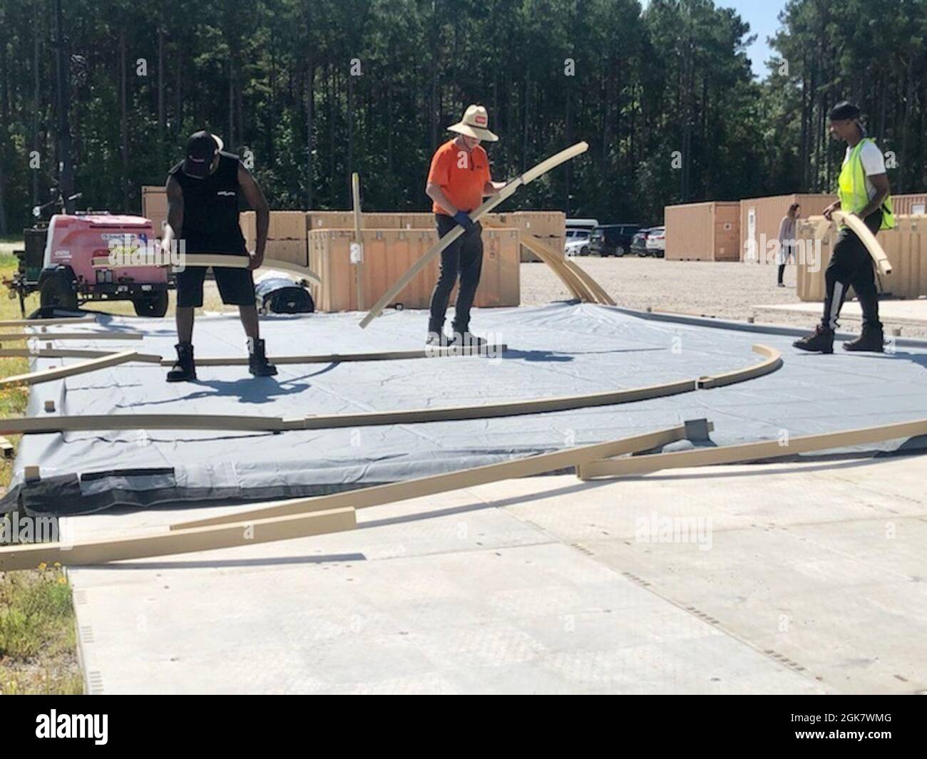 Work on constructing support structures hi-res stock photography and ...