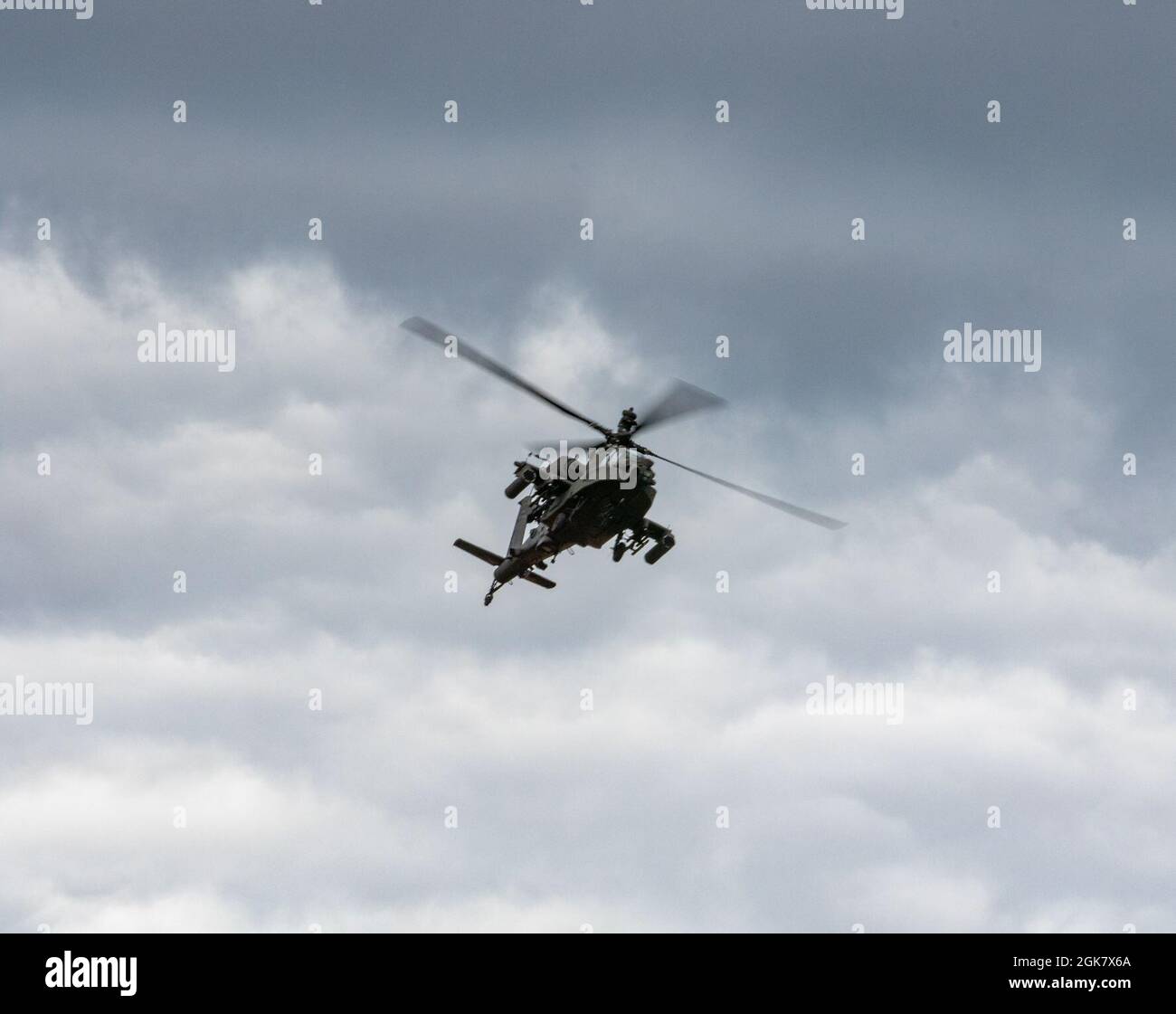 1st Lt. Hunter Purvis and CW2 Daniel Nembhard, AH-64 Apache helicopter ...